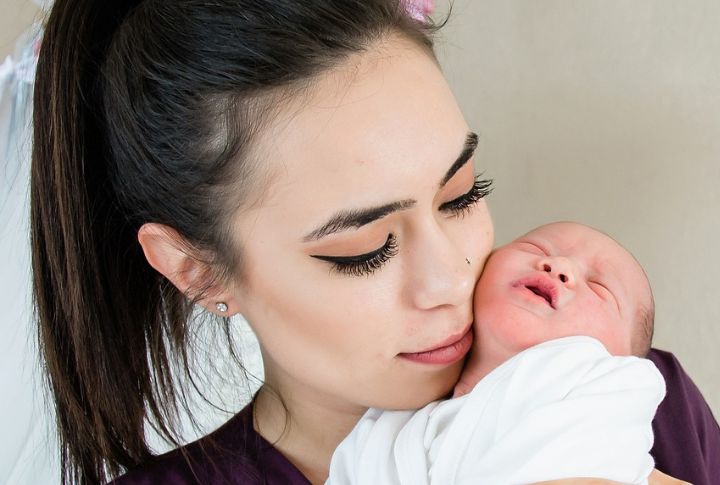 The Emotional Red Flags New Moms Shouldn't Ignore