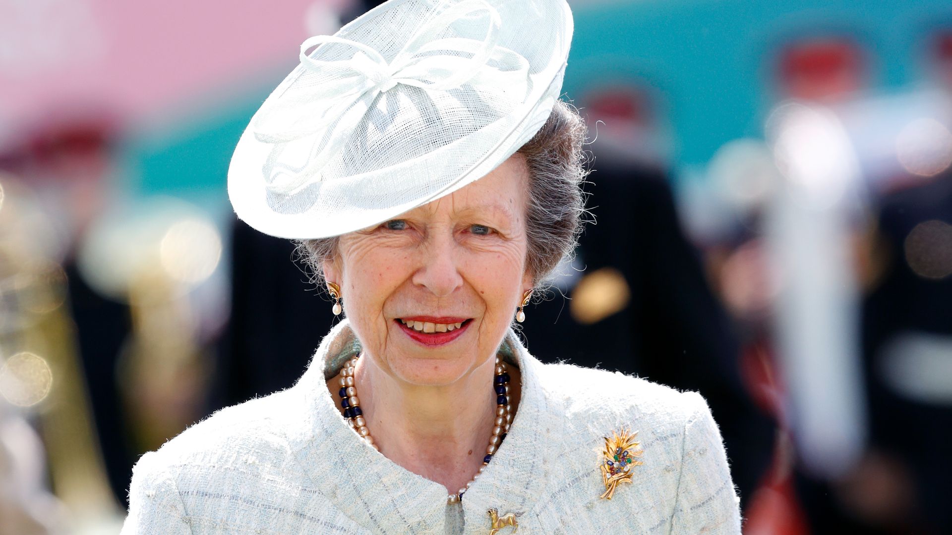 Princess Anne goes barefoot for new royal outing