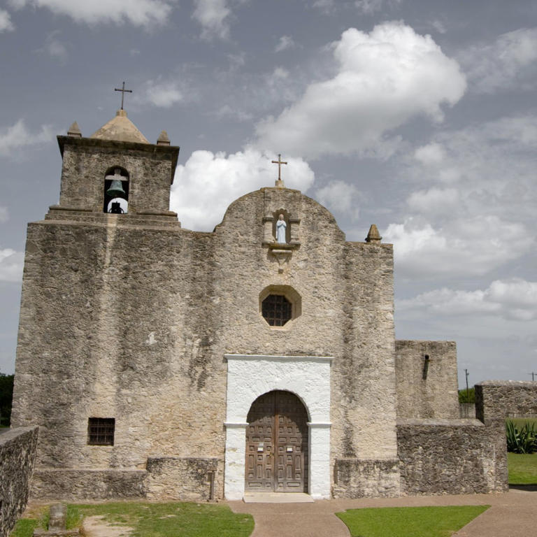 Move Over San Antonio! Texas Charm Meets Old Mexico In Stunning Lesser ...