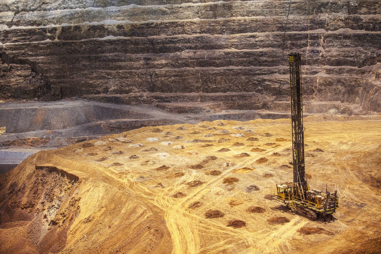 Newmont Stock Is Rising. Earnings Show How the Miner Will Use Gold-Rush ...