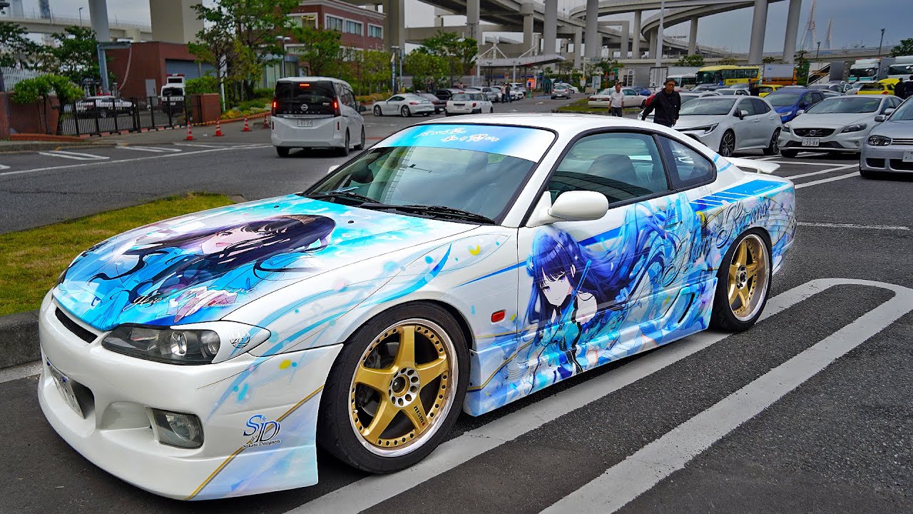 Itasha Cars Take Over Tokyo Car Meet!