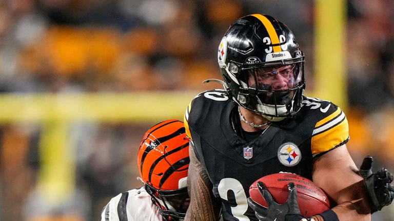 Steelers QB Aaron Rodgers not alone with Jaylen Warren request