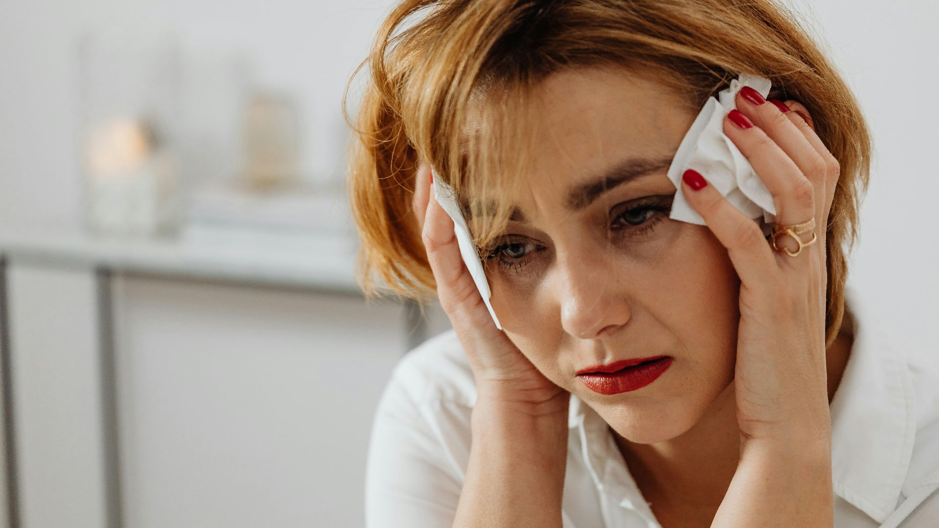 10 Signs You Suffer From Iron Deficiency & 10 Iron-Rich Foods To Eat ...