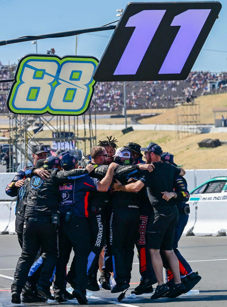 Photos: NASCAR Cup Series Toyota/Save Mart 350 at Sonoma Raceway