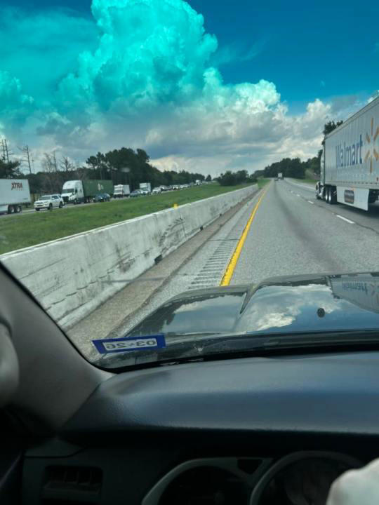 Vehicle rolls multiple times in Interstate 20 crash, injuries reported