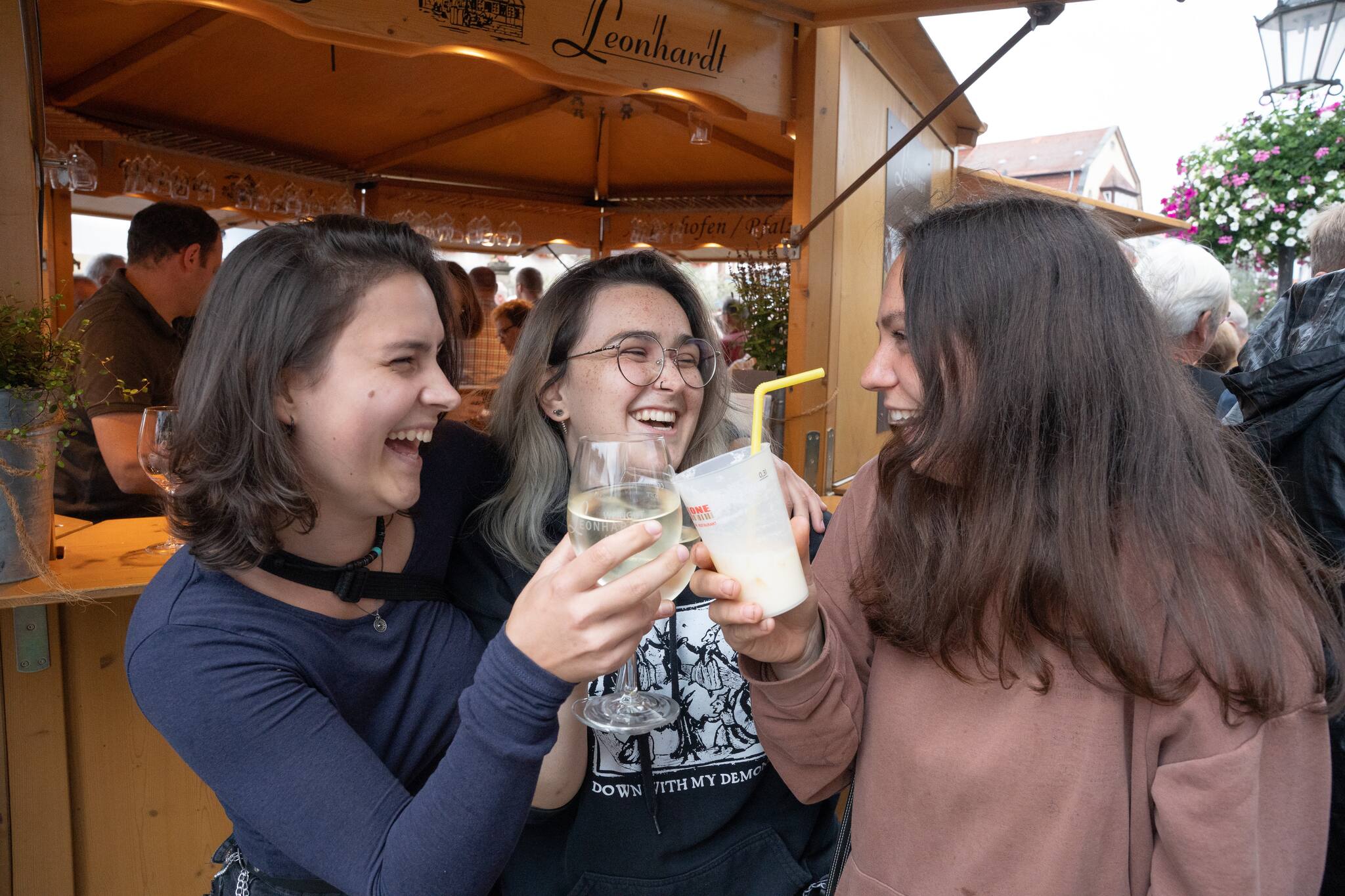 So fröhlich ging es am 4. Tag auf dem Celler Weinmarkt 2025 zu