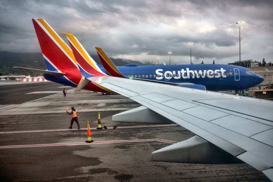 Southwest jet abruptly dives to avoid midair collision over Burbank ...