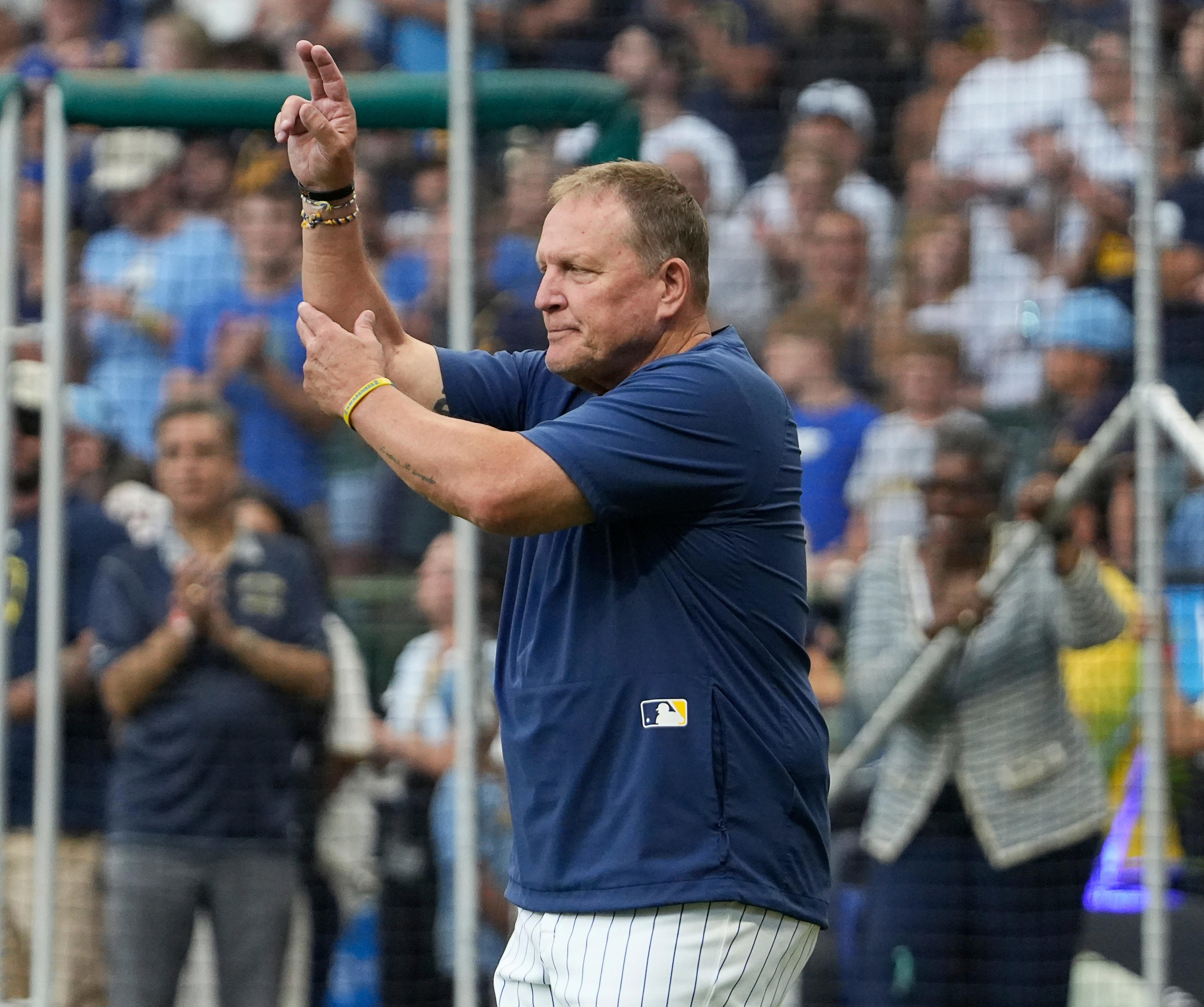 Brewers manager Pat Murphy reveals his in-game snack and it's … a ...