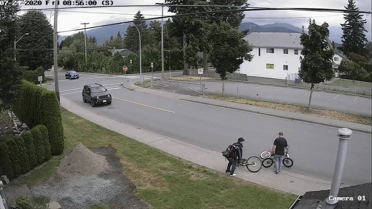 Man Confronts Alleged Bike Thief on Security Camera