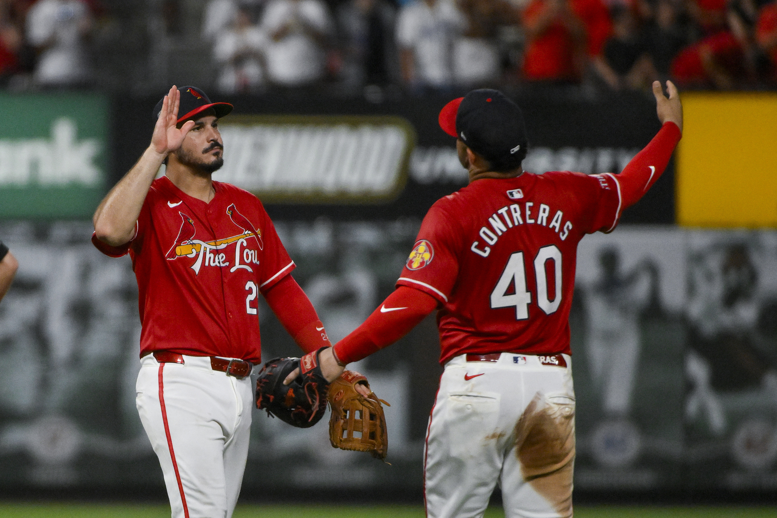 Benches clear in Cardinals-Padres game after Willson Contreras HBP
