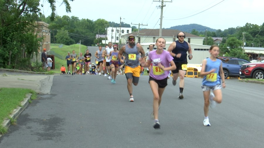 Run 2 Read 2 Miler race kicks off in Fairmont to support literacy program