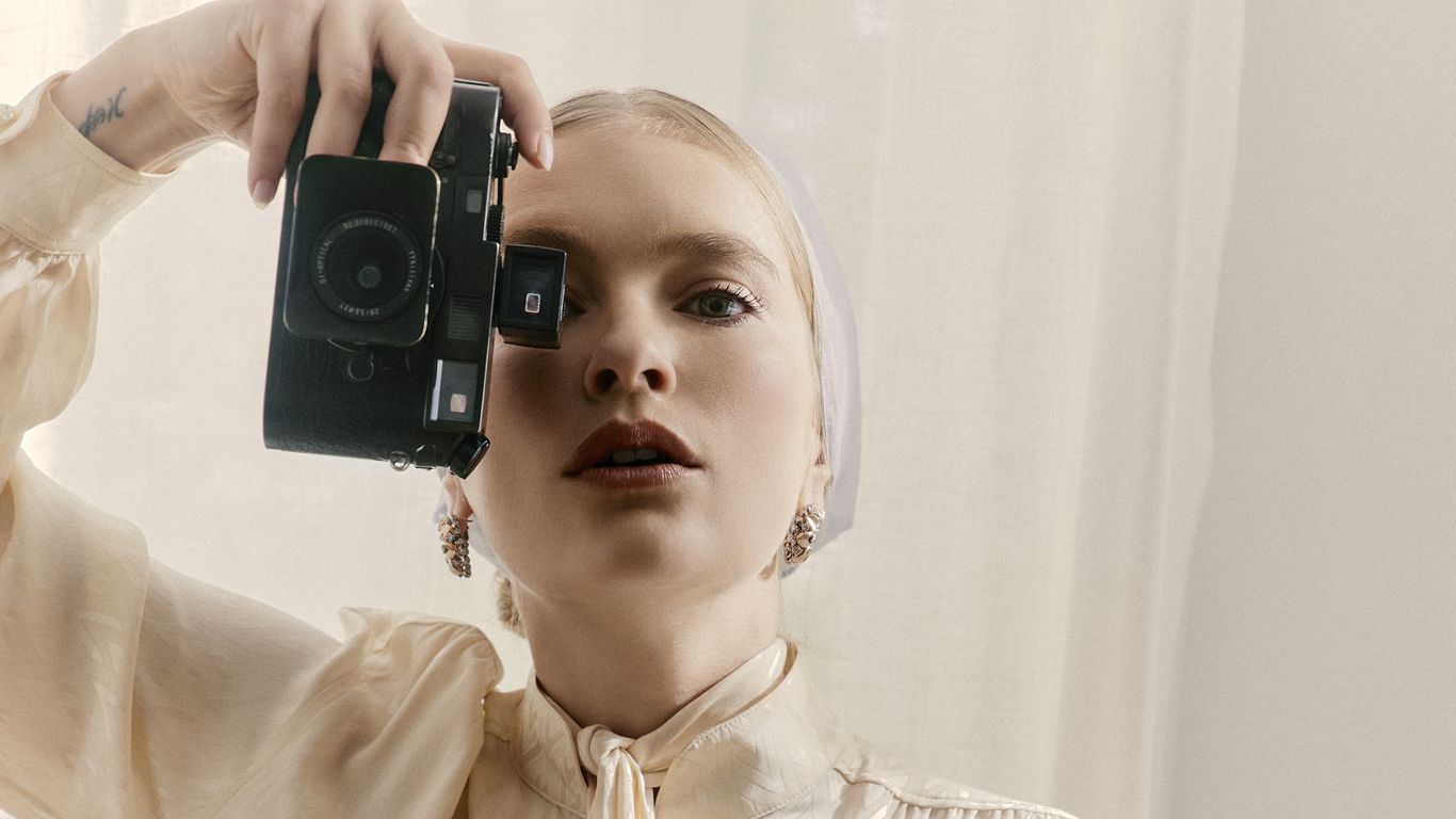 «Grace Kelly et moi», par Camille Razat