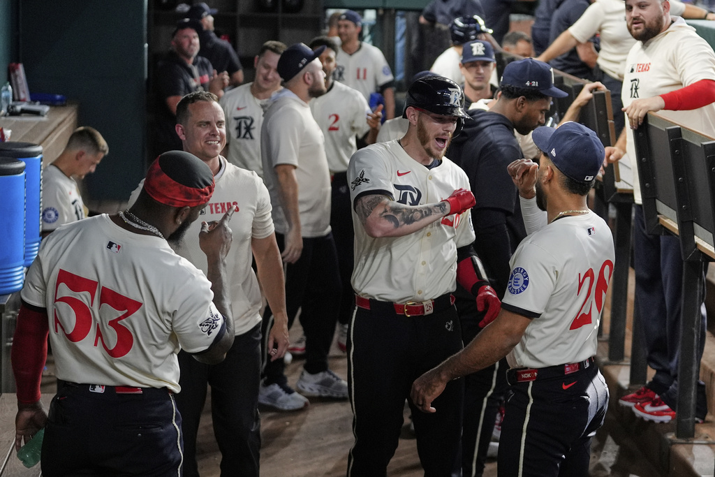 Eovaldi pitches 5 scoreless innings as Rangers beat Braves 8-3