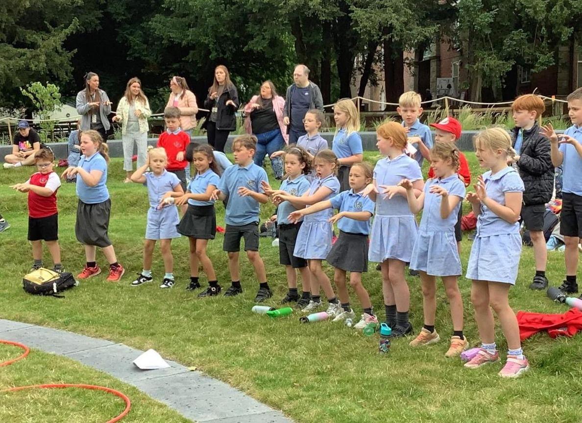 Wigan pupils bring wartime Britain to life with amphitheatre performance