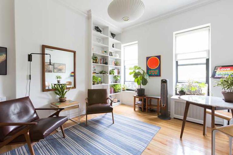 I Lived Without a Sofa for 2 Months: These 3 Solutions Made It Work