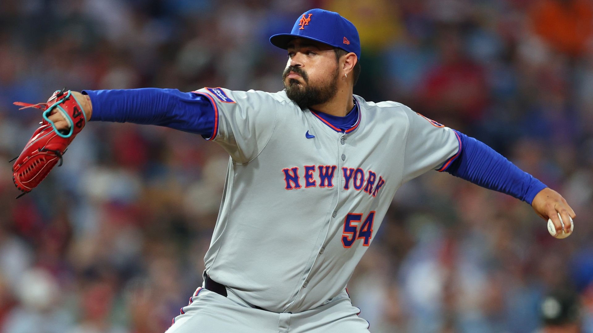 Mets select José Castillo, option Alex Carrillo