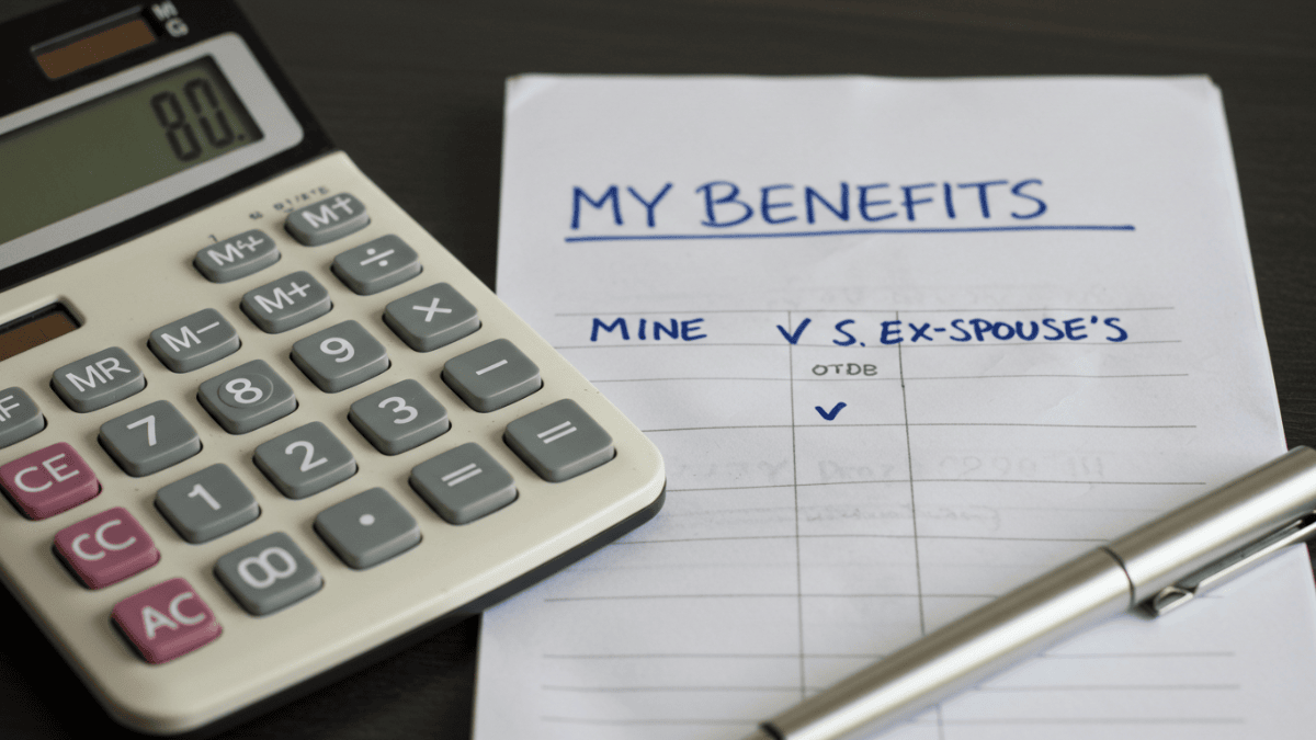 6 first year benefits and warnings when you start collecting Social ...