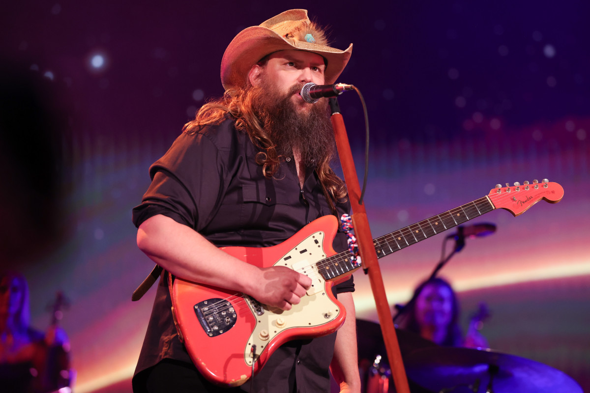 Chris Stapleton Fans Didn't Think He 'Could Get Any Cooler But There He ...