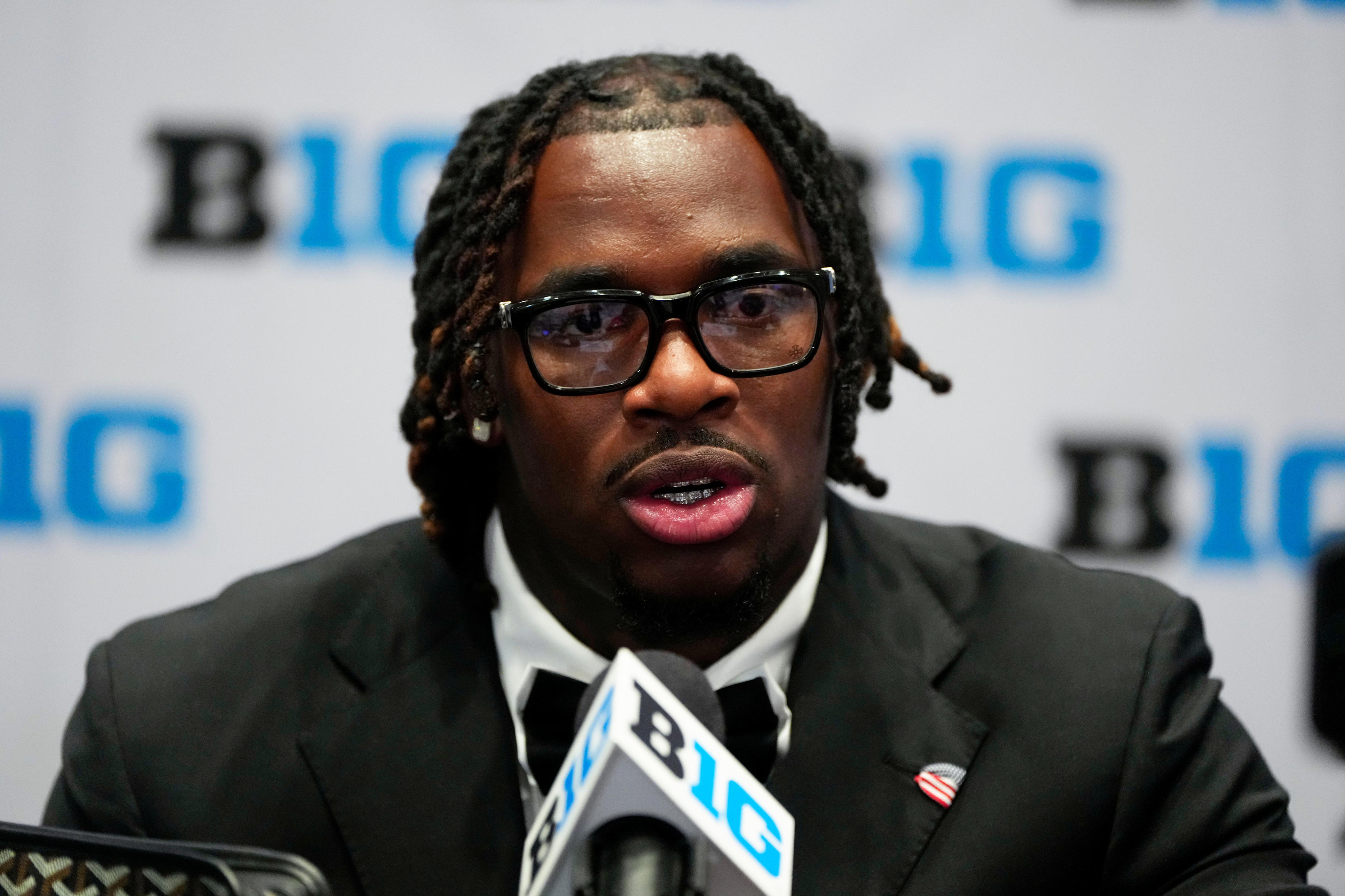 Jonah Coleman shows appreciation to Washington football fanbase