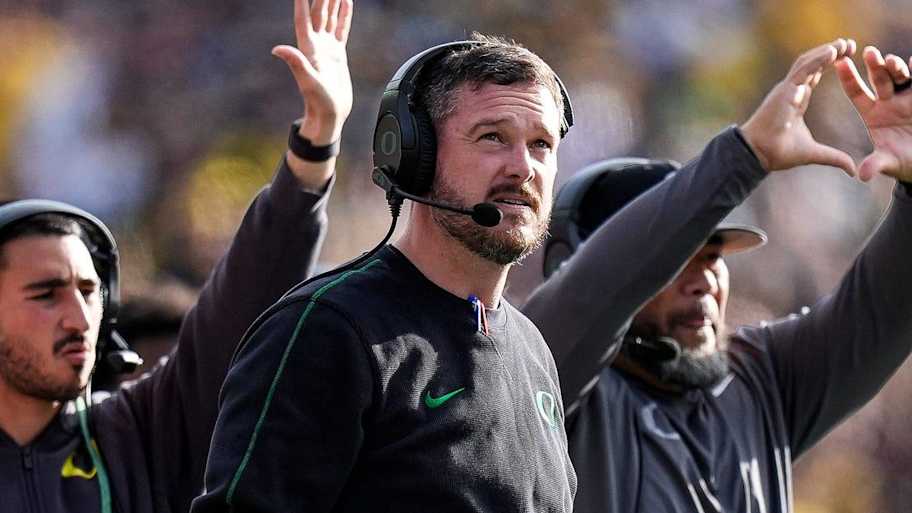 New Oregon Ducks Receivers Coach Ross Douglas Securing Elite Recruits ...