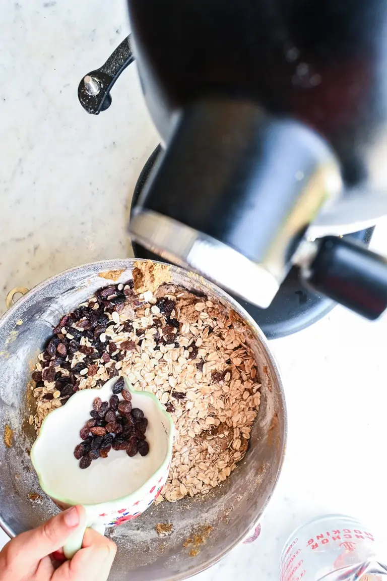 Healthy oatmeal raisin cookies (with all-purpose or fresh milled flour)