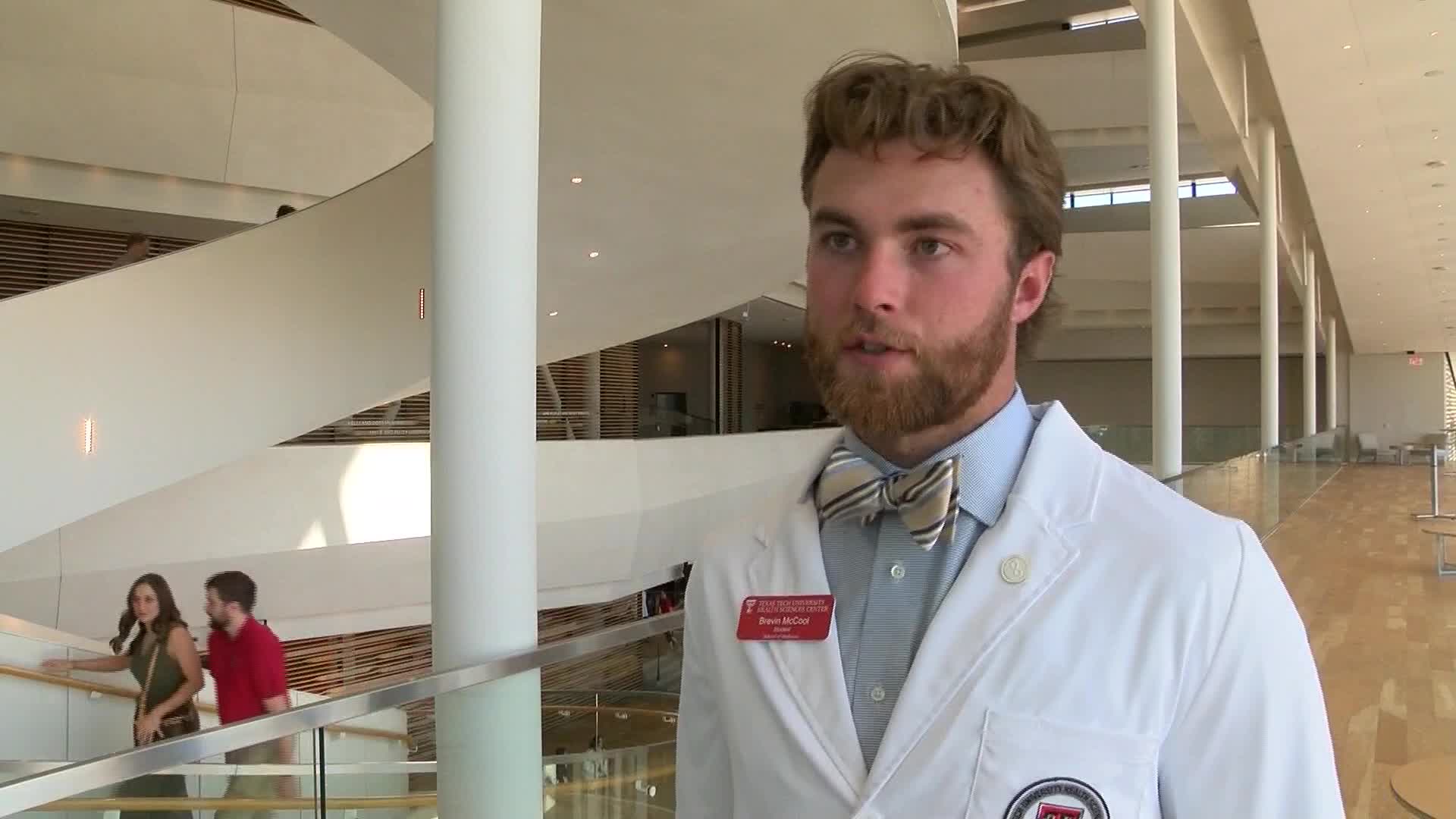 Former LCU baseball star receives white coat from TTUHSC