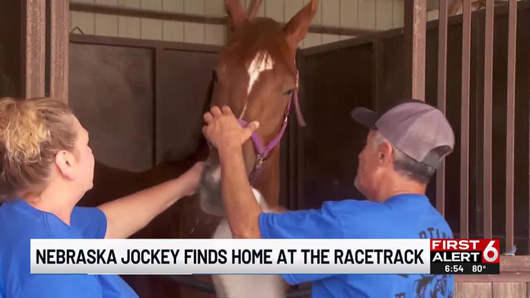 Omaha jockey, family share their love for horse racing at Horsemen’s Park