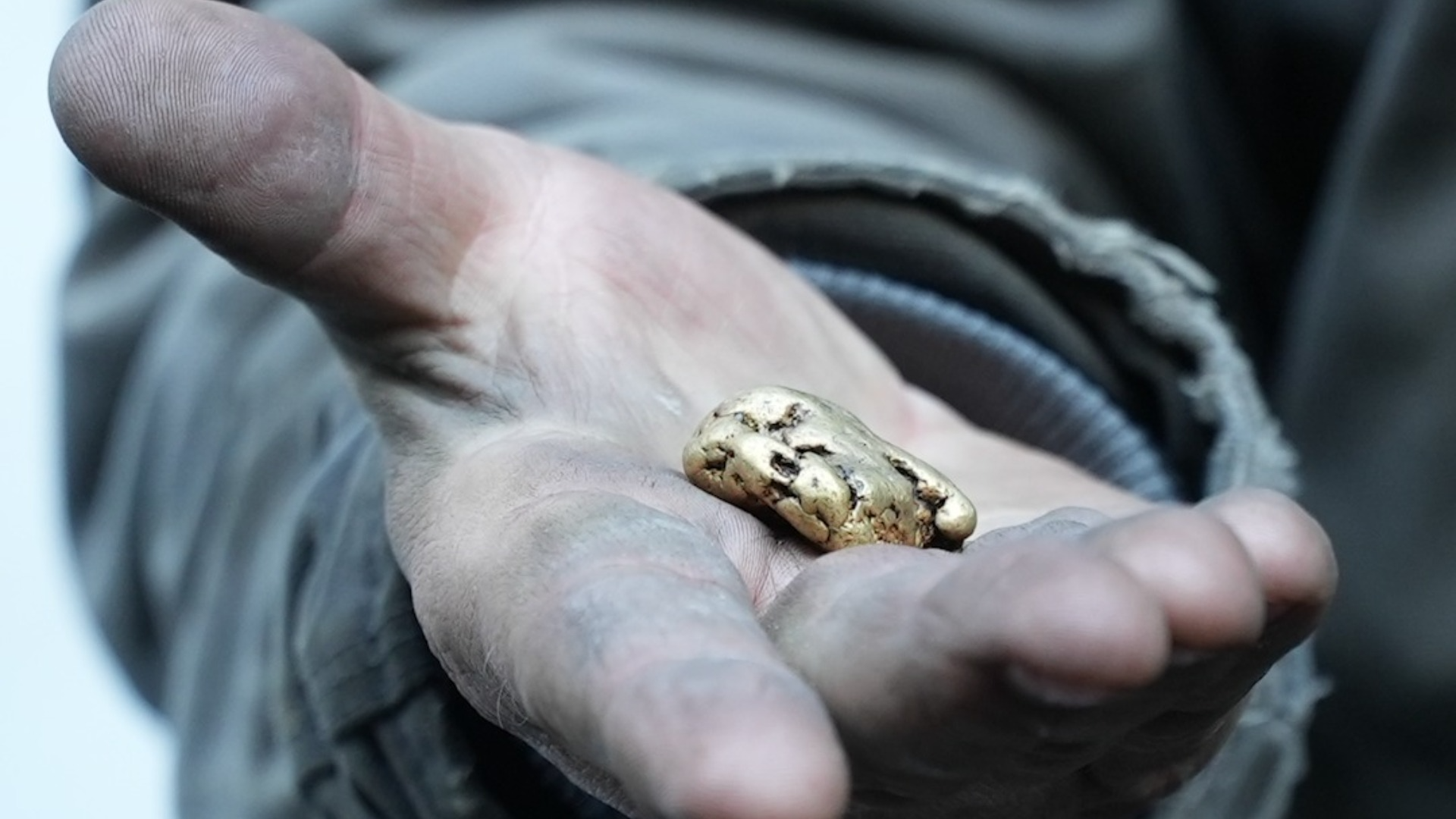 Dustin Hurt scrambles for solutions after gas shortage halts Gold Rush ...