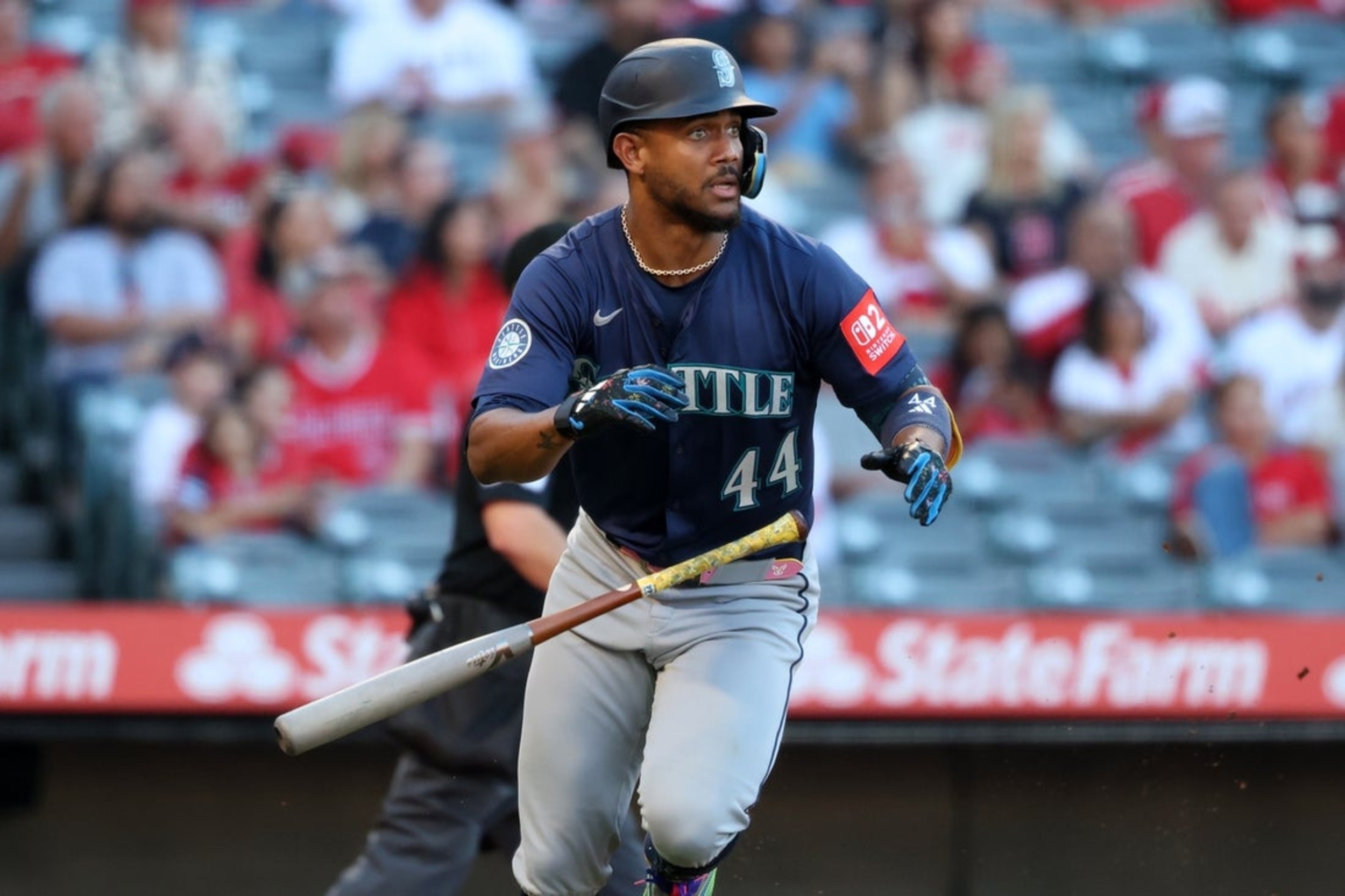 Zach Neto gives Angels walk-off win over M's in 10