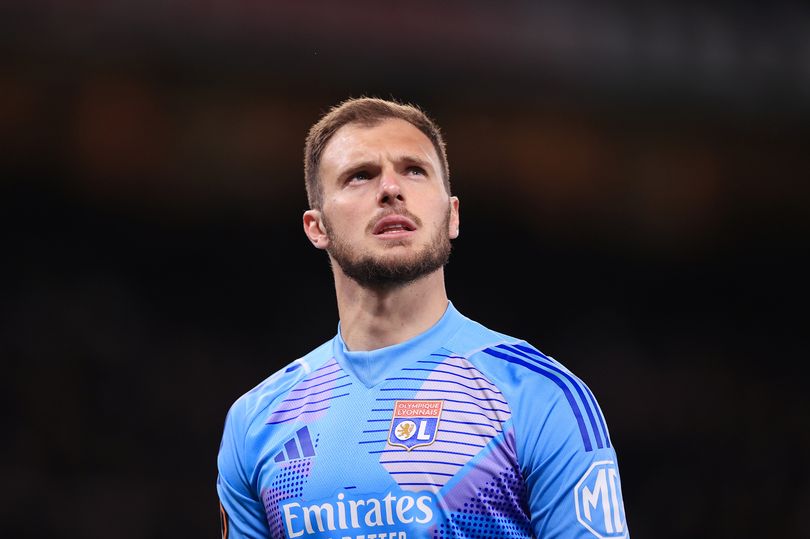 Lucas Perri to Leeds United transfer medical update as £12m exit ...