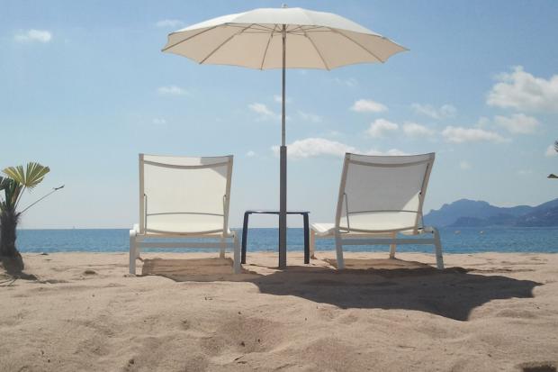 What is a reasonable budget for a holiday? Personal finance expert explains