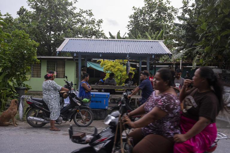 Warming oceans drive tuna from Pacific islands