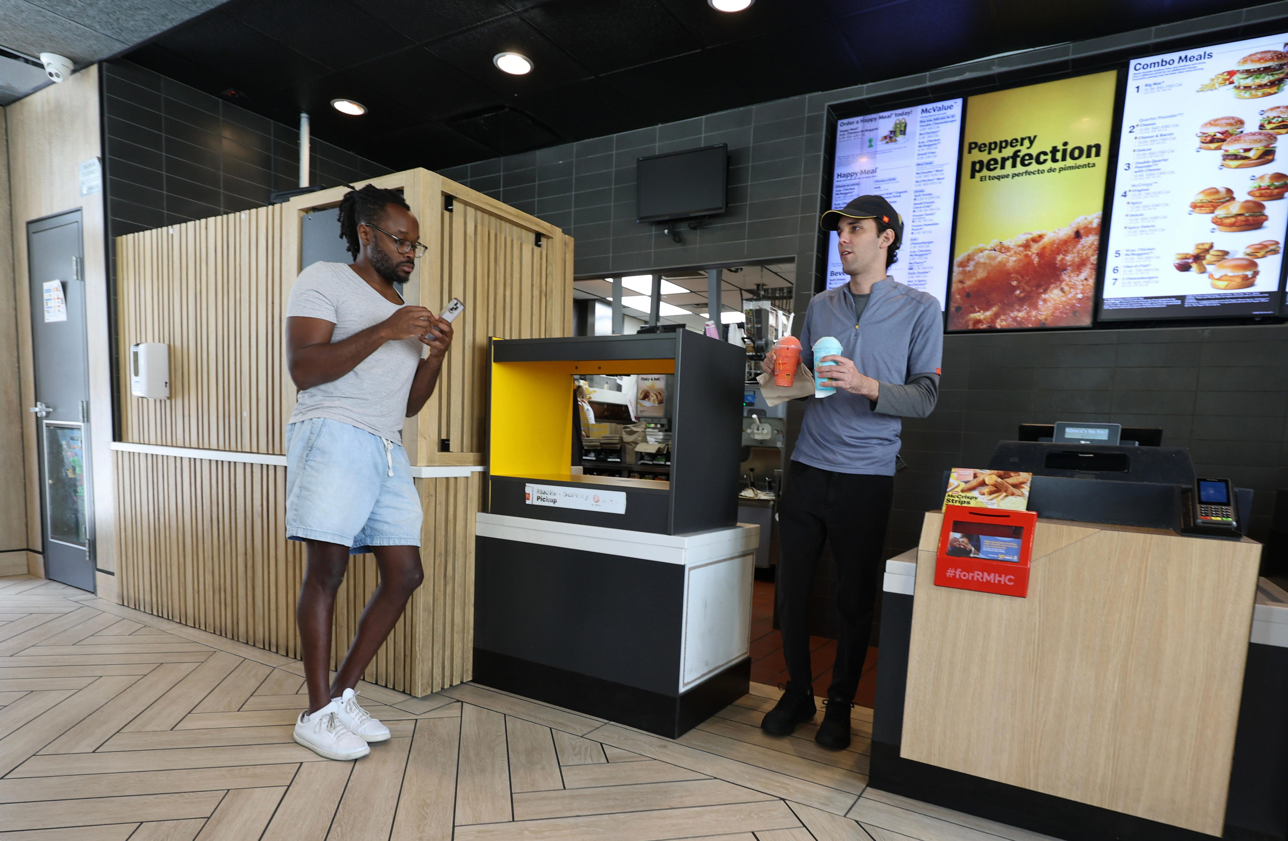 Diners say they're eating less at restaurants to save money. Spending ...