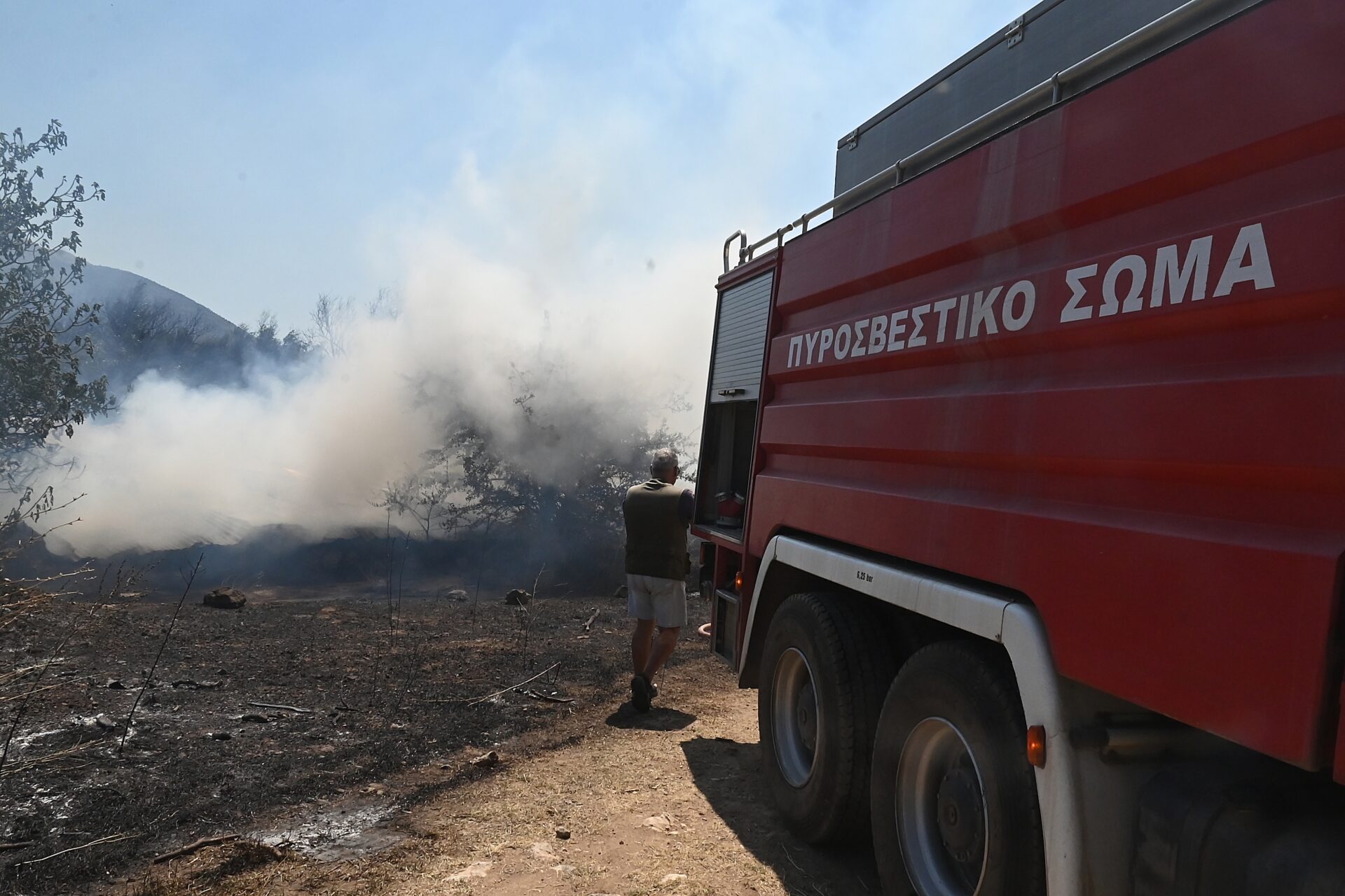 Φωτιά στα Κύθηρα: Βίντεο από τα πρώτα λεπτά της πυρκαγιάς