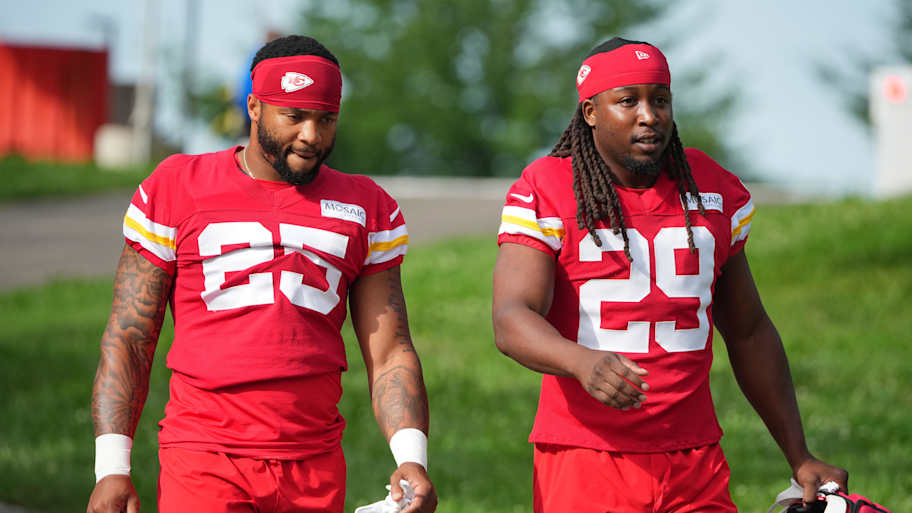 Elijah Mitchell Reveals Early Impressions on Being With the Chiefs
