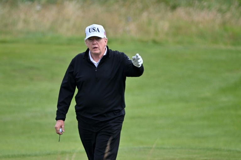 Trump spielt Golf zum Auftakt von Schottland-Besuch - Proteste in ...