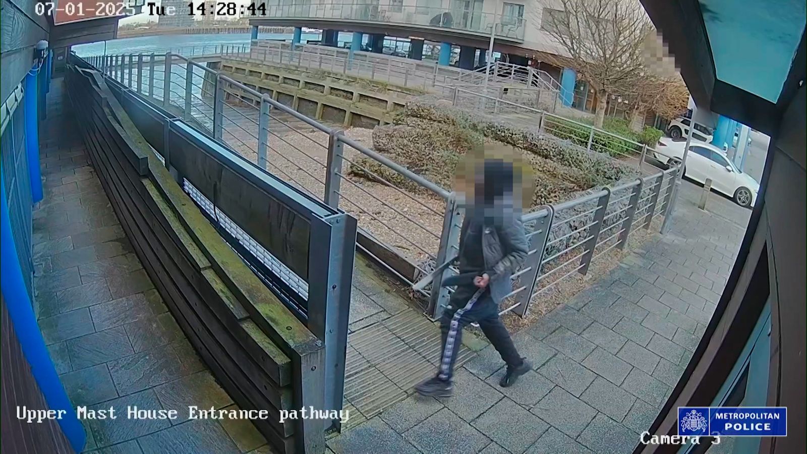 Teenage murderers run after killing 14-year-old