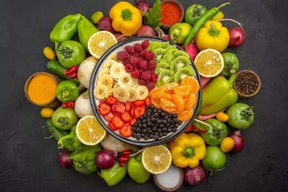 Mix & Match or Keep It Separate? The Truth About Food Combining