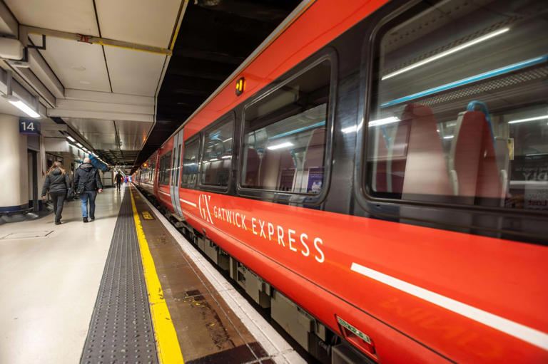 Rail chaos as Gatwick Express, Southern, Thameslink trains cancelled
