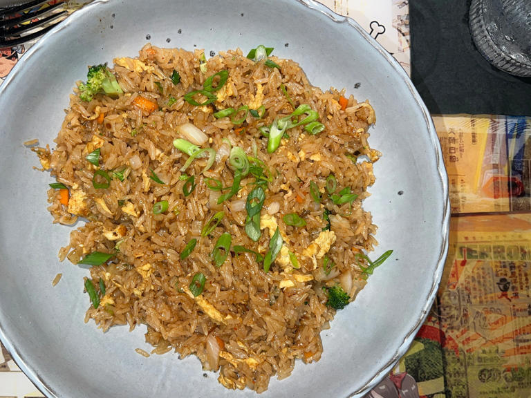 Restaurant review: Step into a dimly lit, red-glow retreat at Kapow ...