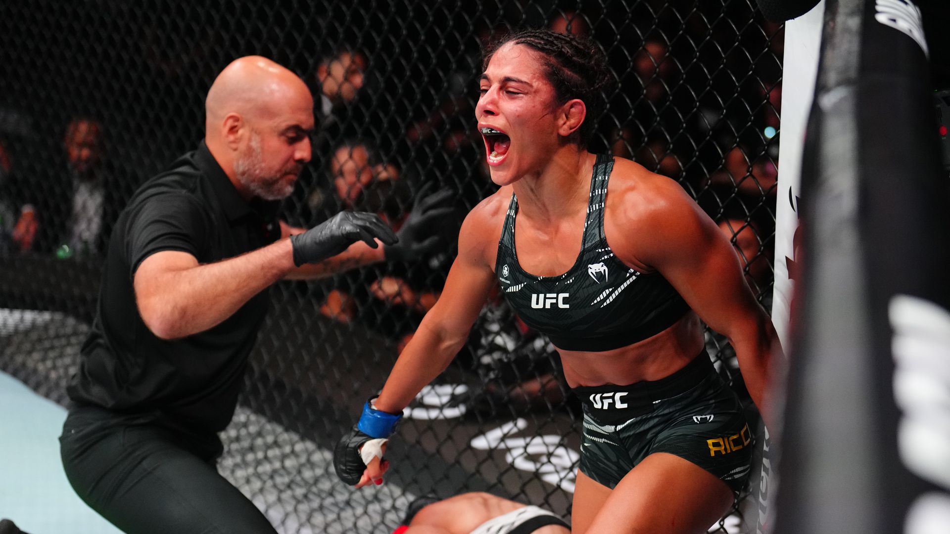 UFC Abu Dhabi video: Tabatha Ricci lands stunning elbow to knock out ...