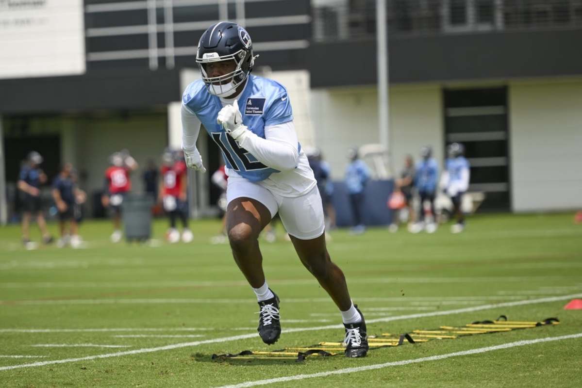 Treylon Burks injury update: Titans WR spotted after practice following ...