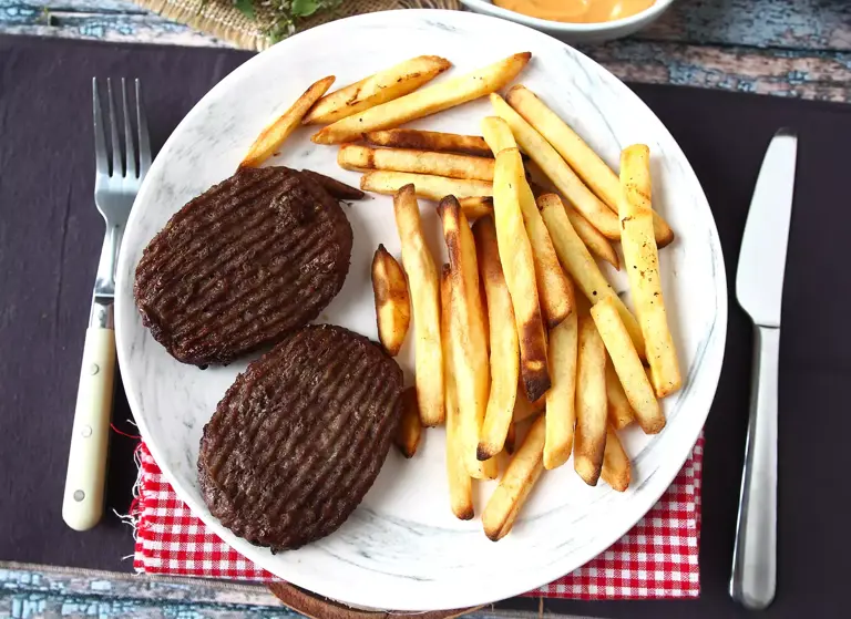 Wie brate ich ein hacksteak im air fryer?