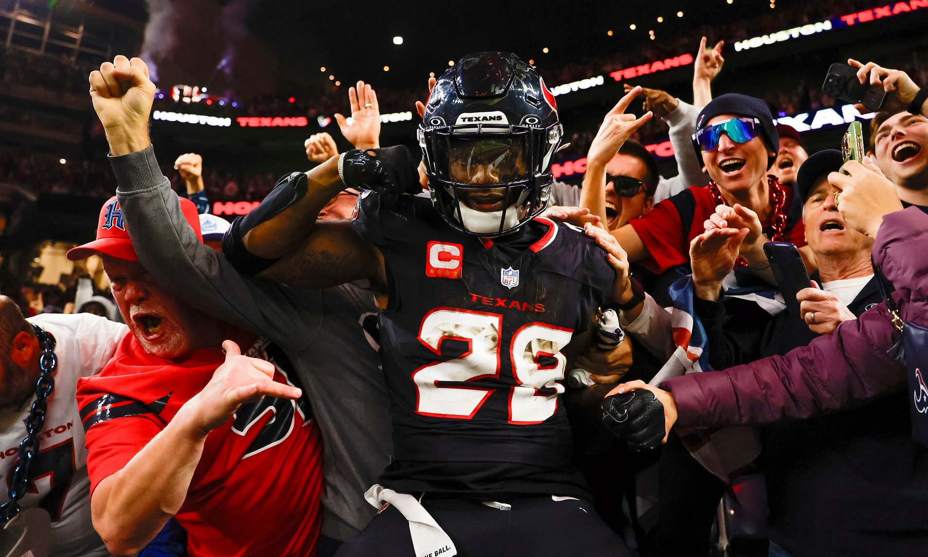 Star NFL running back in race against time to make Week 1 with foot injury