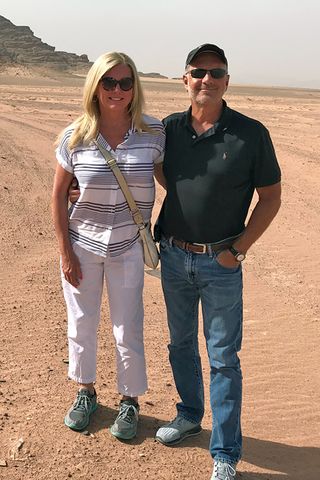 Girlfriend of Pennsylvania Dentist Who Killed Wife on Safari Breaks Her ...