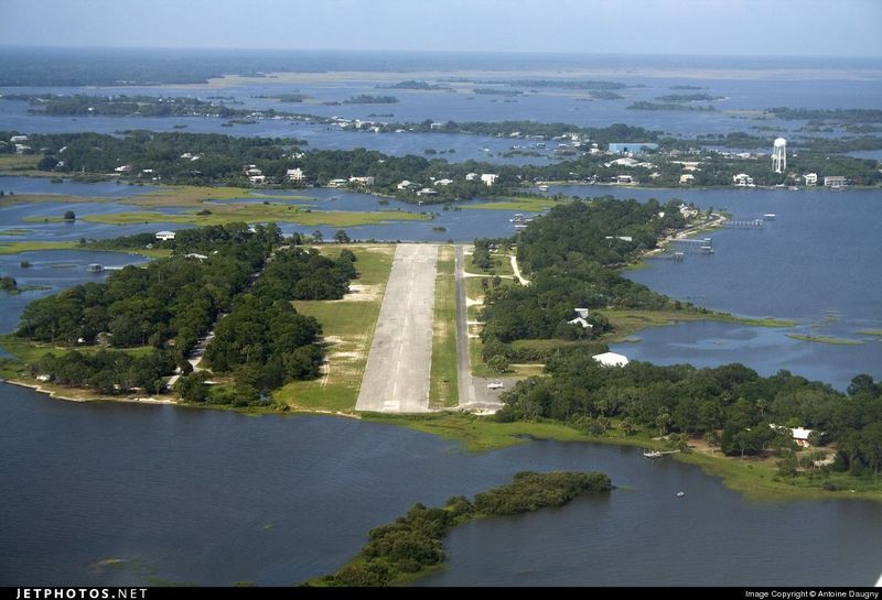 This Quiet Florida Beach Town Is Perfect for Waterfront Wandering and ...