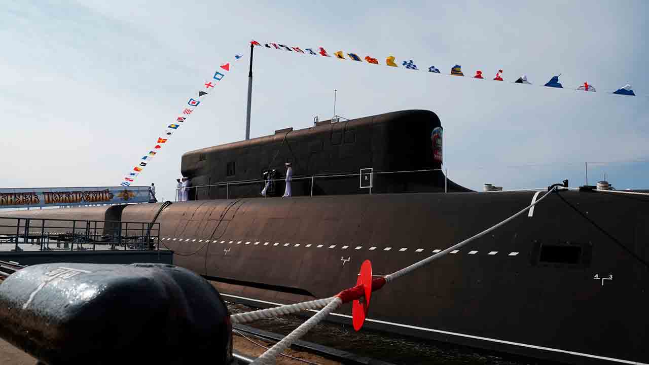 Russische Marine stellt neues Atom-U-Boot Knyaz Pozharsky bei Zeremonie ...