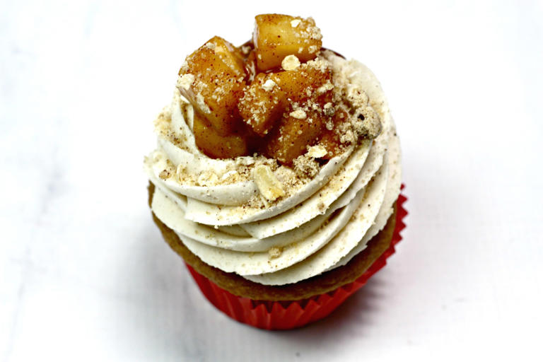 Apple Pie Cupcakes – A Fun Dessert Twist