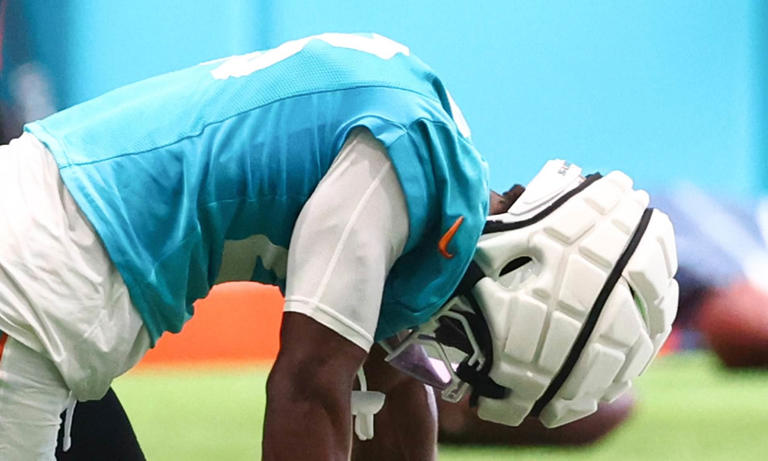 Miami Dolphins make huge signing in desperate position
