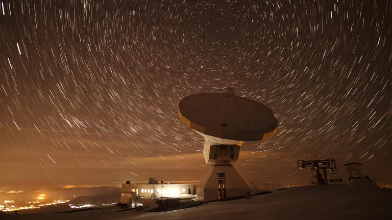 Scientists look to black holes to know exactly where we are in the ...